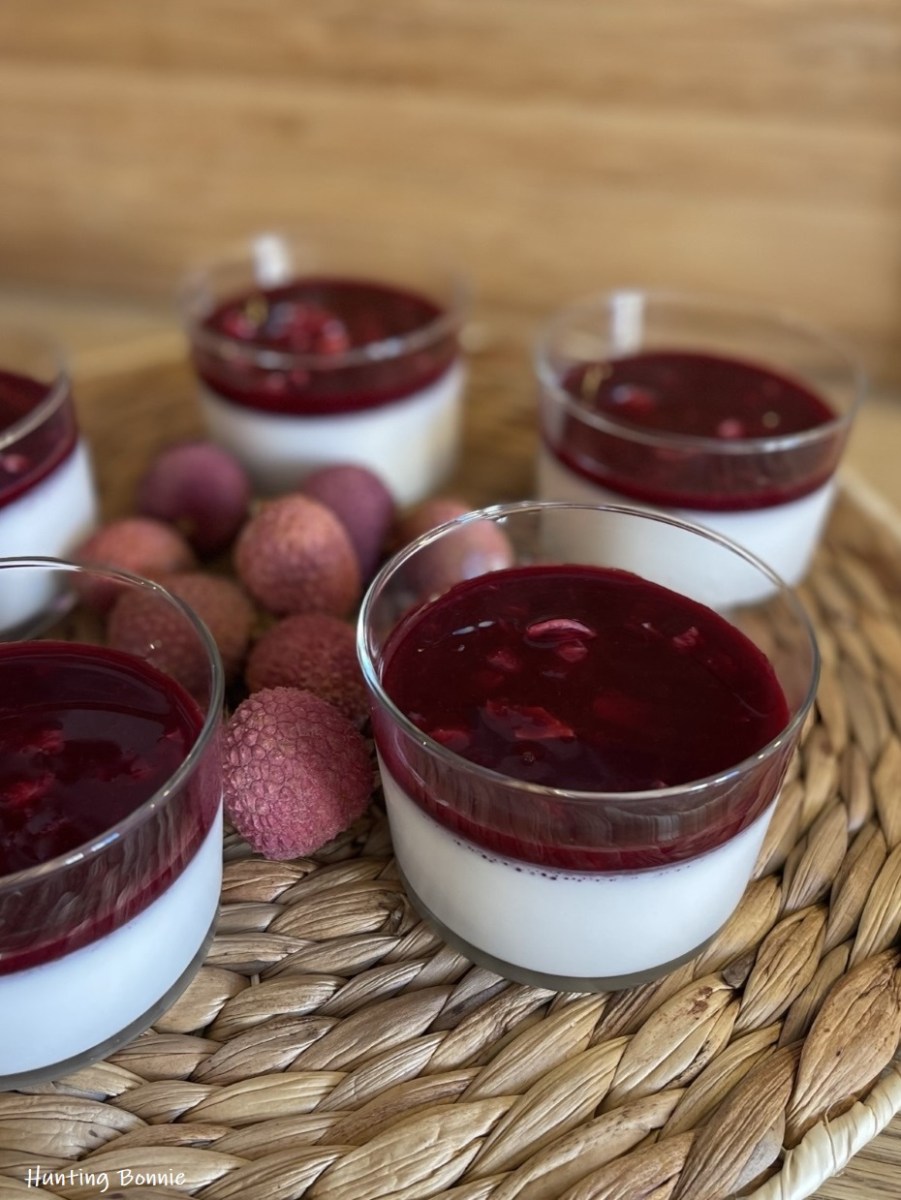 PANNA COTTA au LAIT DE COCO, coulis de FRAMBOISES et LITCHIS – Hunting ...